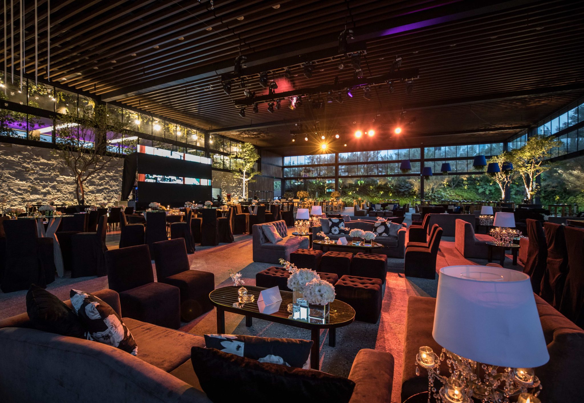 Un ambiente distinto a los salones tradicionales: Jardín de eventos Santa Fe