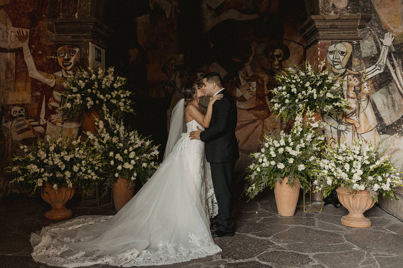 Ceci + Alex - TWB Blog | Todo para tu Boda: Proveedores, Lugares y Consejos
