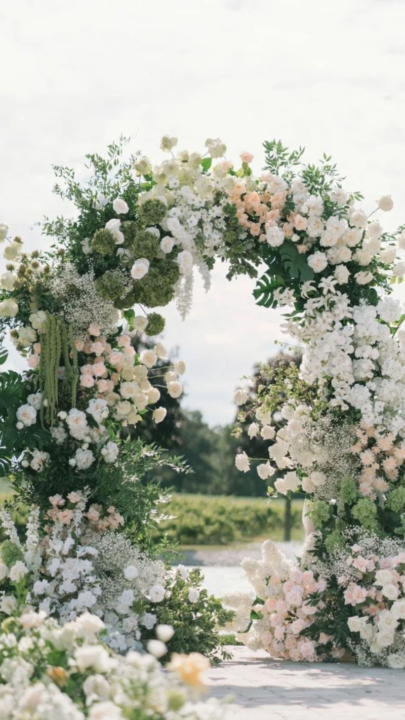 10 Ideas Creativas de Arcos y Backdrops para una Ceremonia de Boda ...